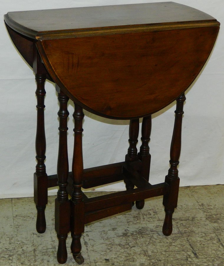Mahogany Small Gate Leg Table.