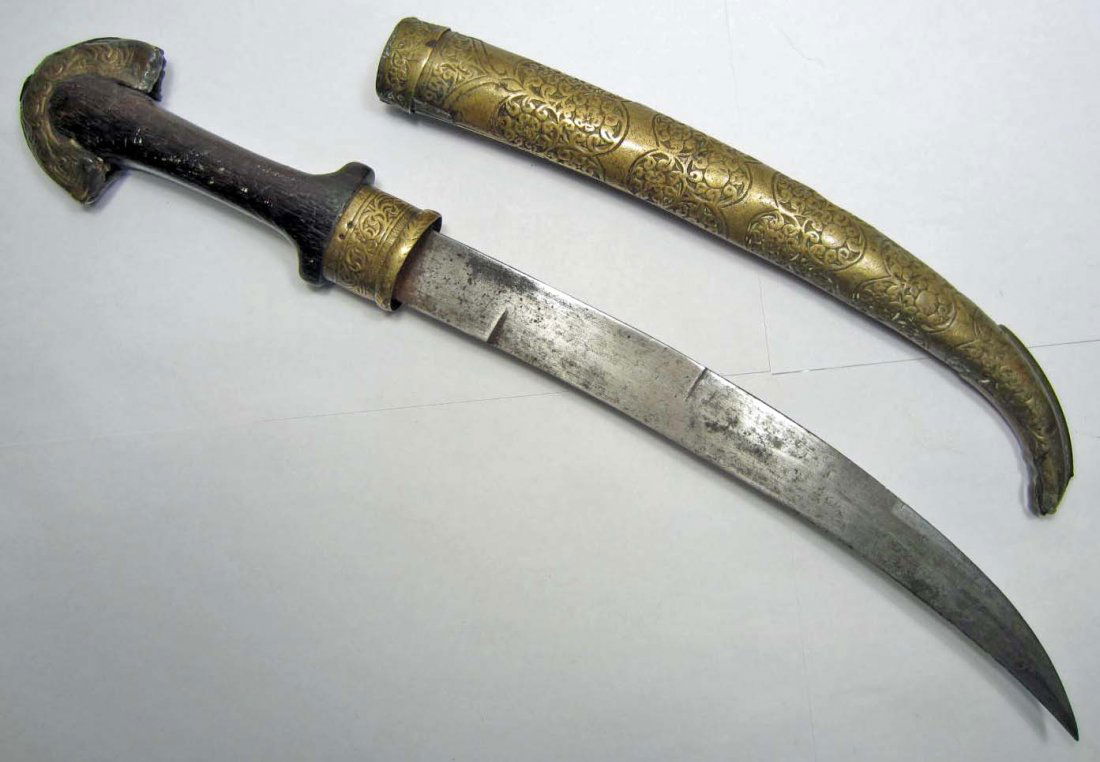 MIDDLE EASTERN ISLAMIC ALI BABE SCIMITAR DAGGER W/ SCAB