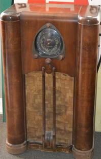 Zenith Model 8 S 563 Art Deco Floor Model Radio.