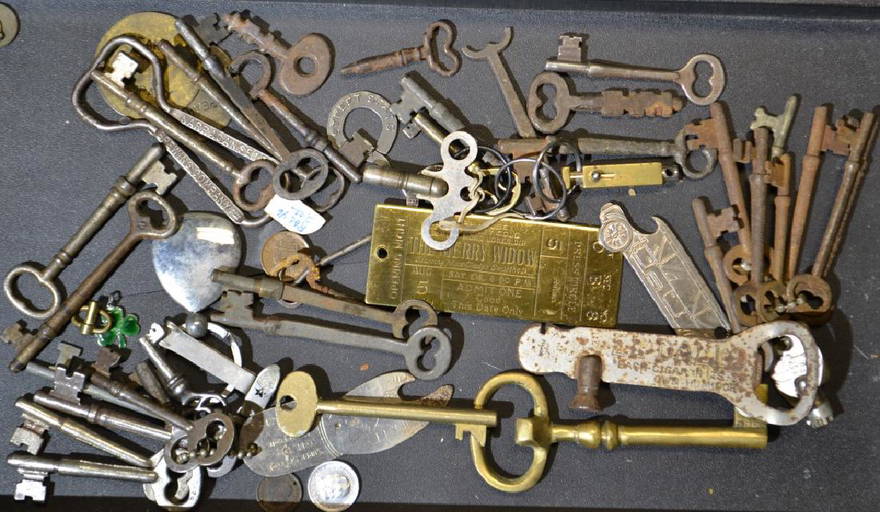19th Century Keys and More - Mar 31, 2018 | Keystone Auction LLC in PA