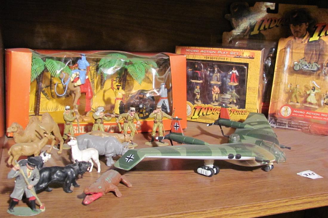 Indiana Jones figures and micro playset