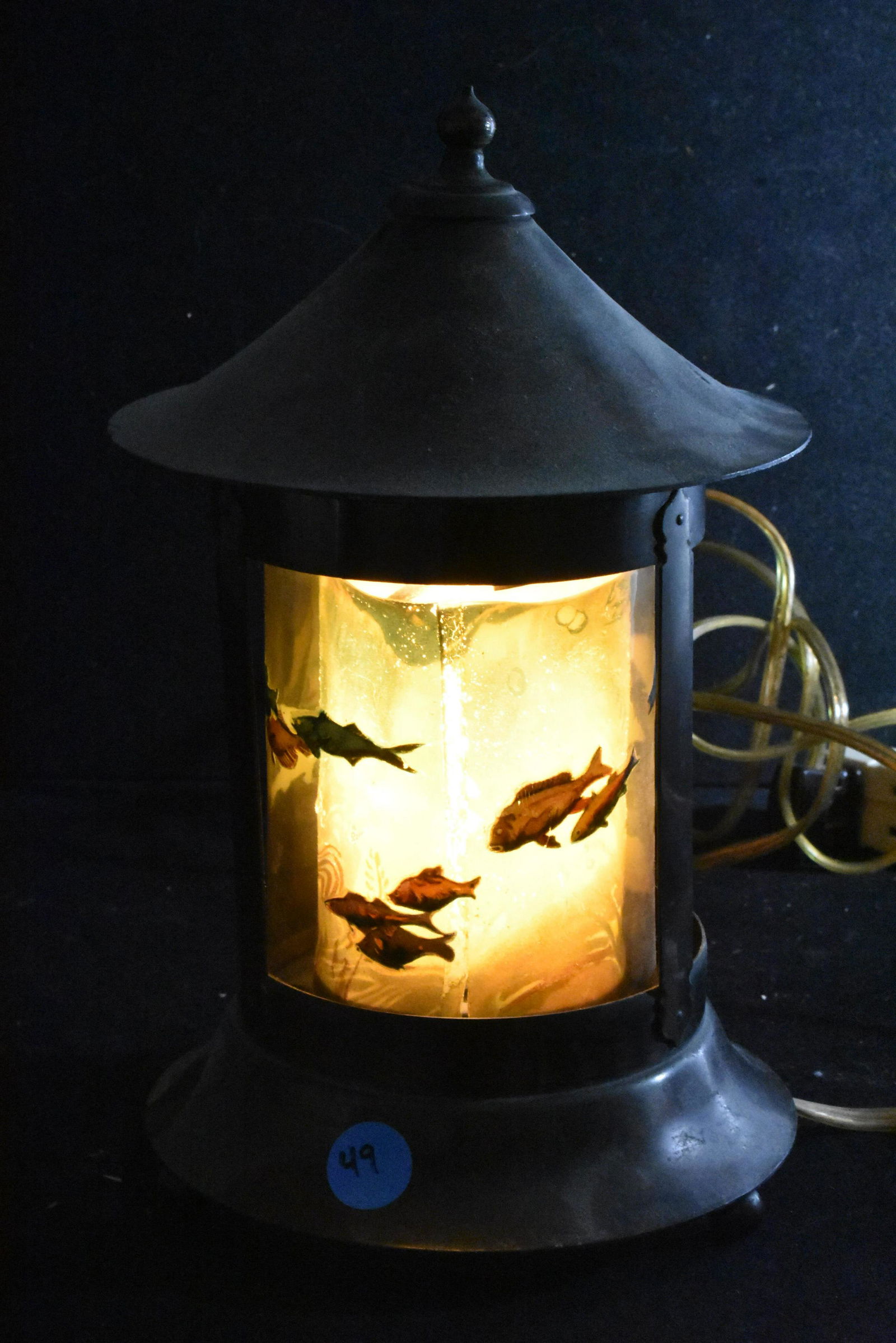 Fish Motion Lamp With Metal Body