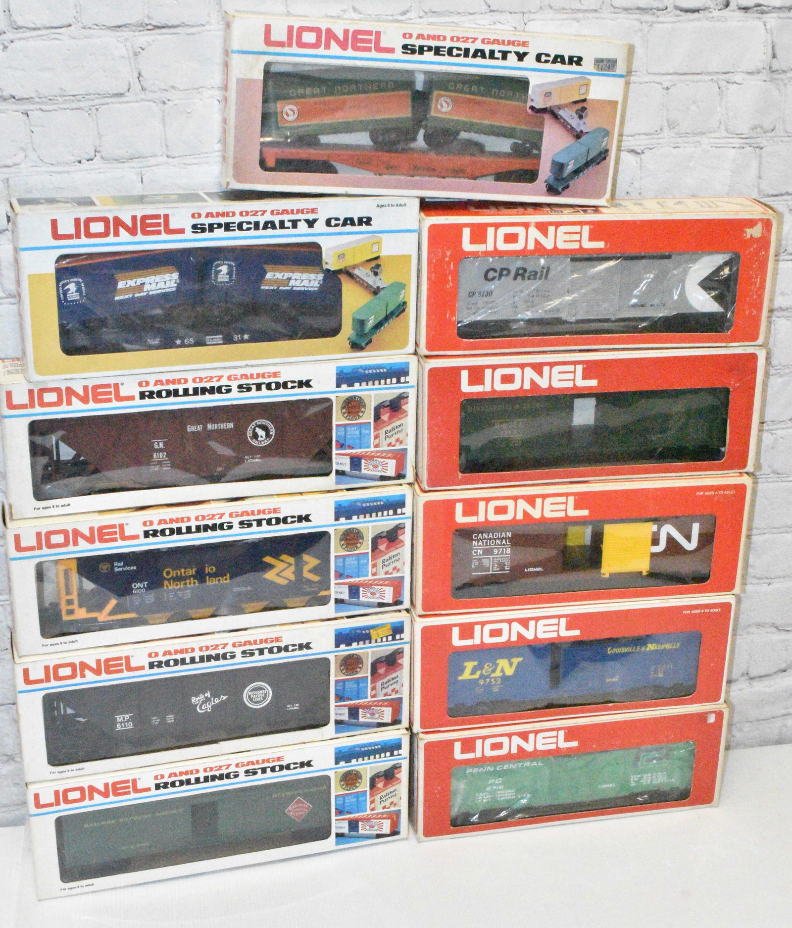 Lionel O Gauge Train Cars In Box