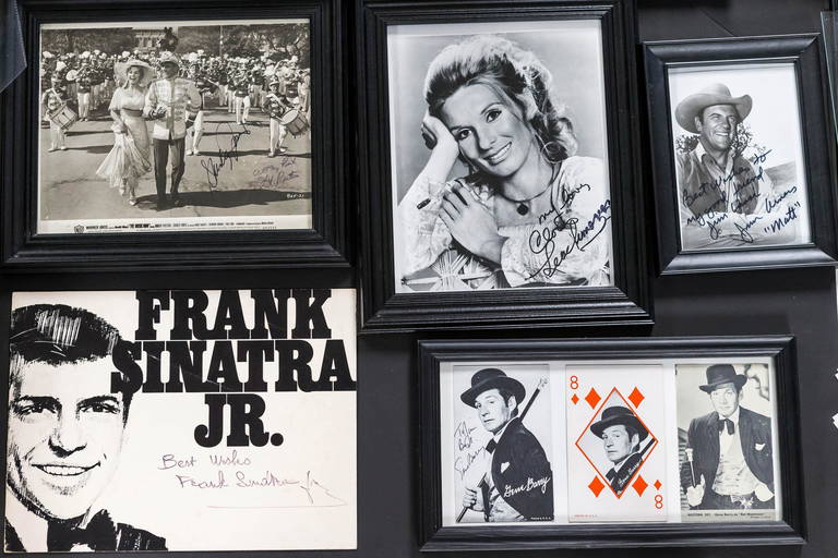 Autographed Photos And Print Of Actors & Actresses