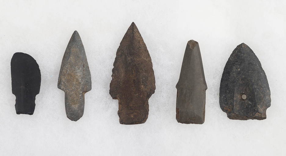 Inuit Slate Blades (5) (#0085) on Oct 01, 2021 | Keystone Auction LLC in PA