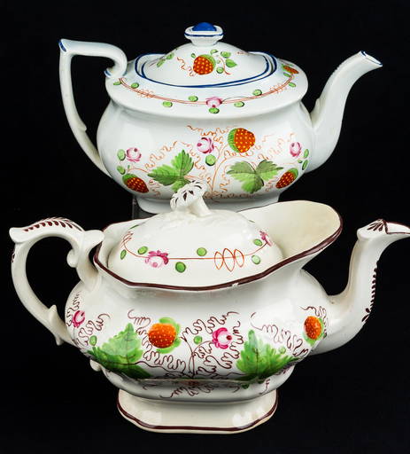 Strawberry Pattern Teapots