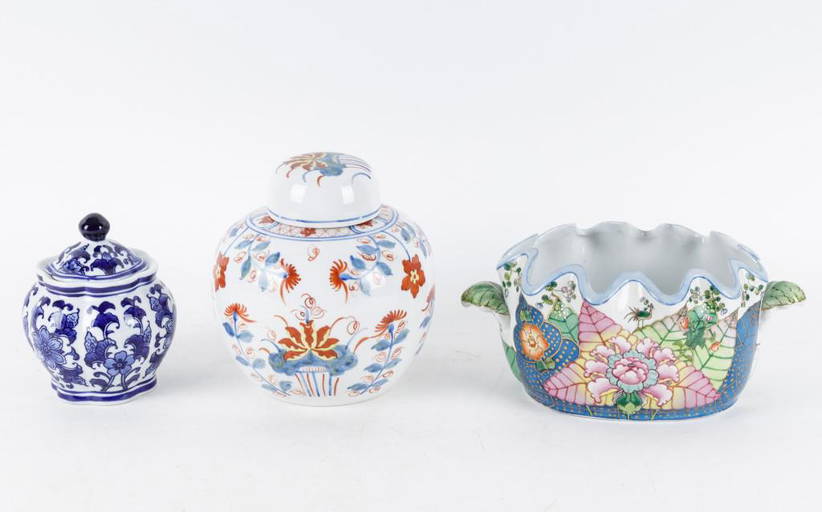 Chinese Porcelain Ginger Jar & Pots (#0266) on Dec 09, 2022 | Keystone ...