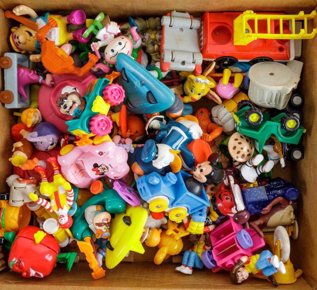 Mickey Mouse, Ronald McDonald, and Other Figures (#0626) on Jan 13 ...