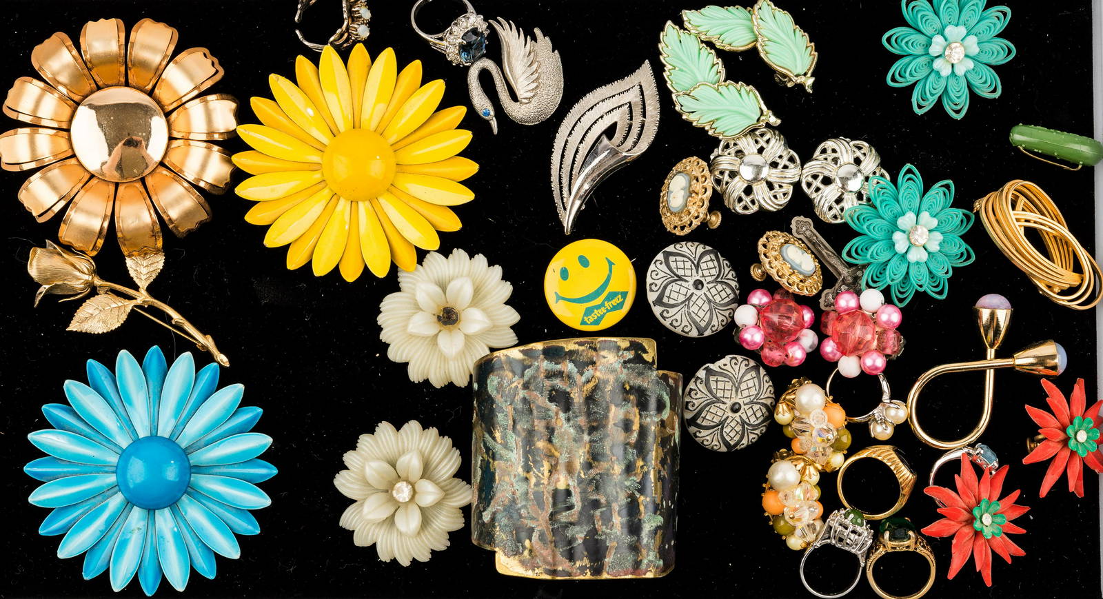 Vintage Jewelry Collection Auction