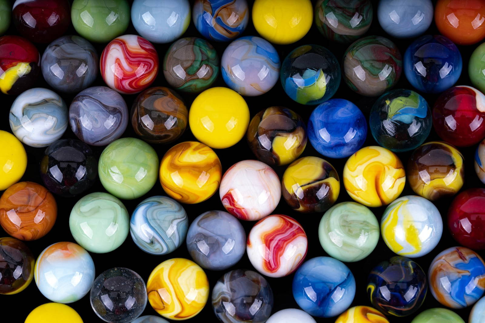 Vintage Collectable Shooter Marbles Auction