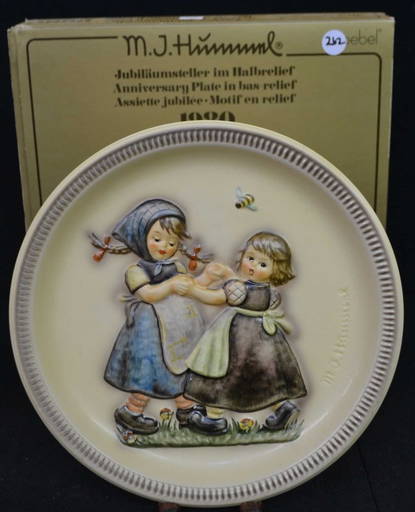 1980 Hummels Collectors Plate