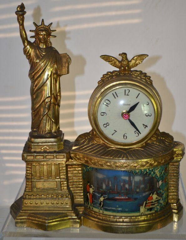 Vintage Statue Of Liberty Motion Clock