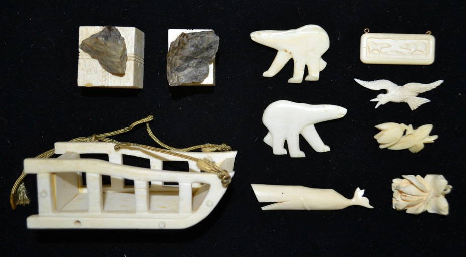 Inuit Carved Pins And Objet D'art