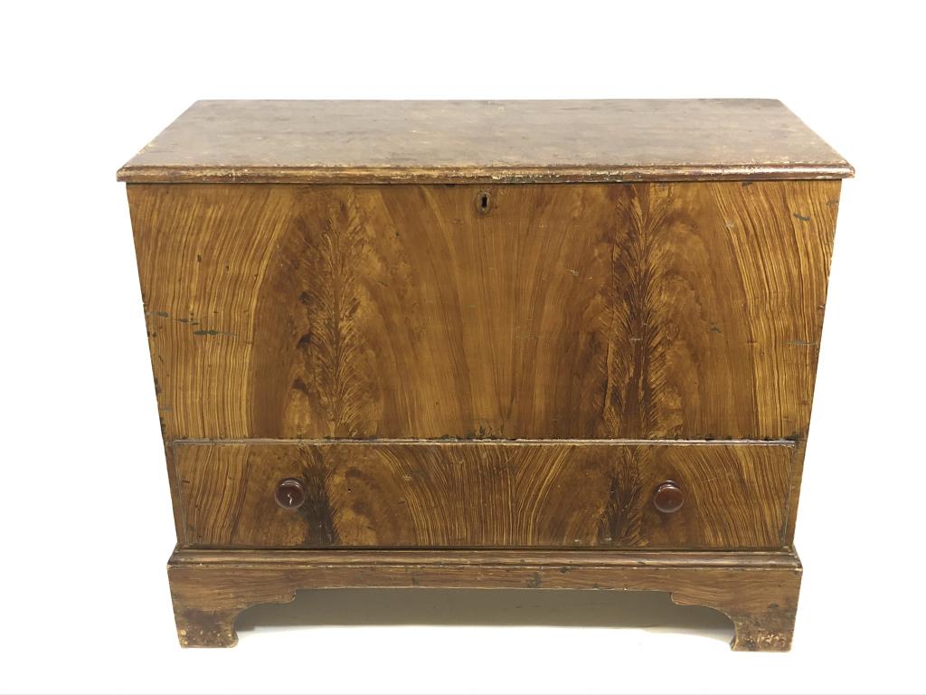 Pine Grain Painted Mule Chest - Aug 14, 2020 | Blanchards Auction ...
