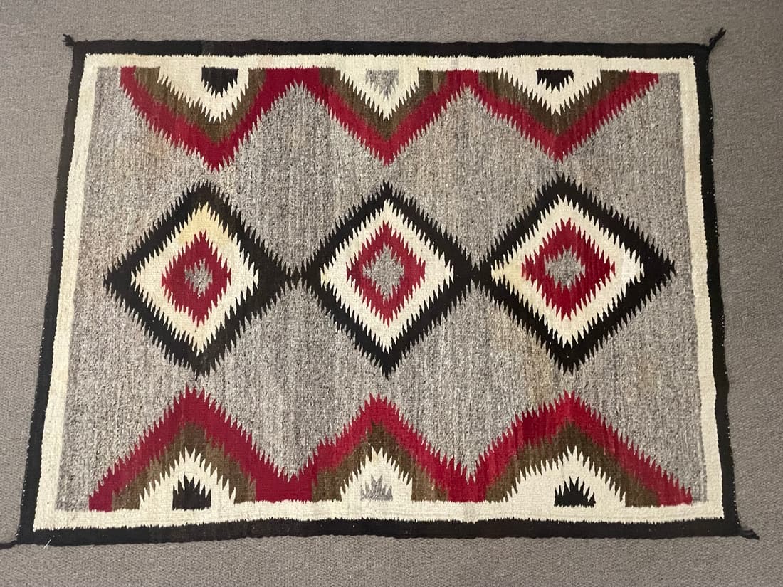 Navajo Rug With Diamond Pattern Auction