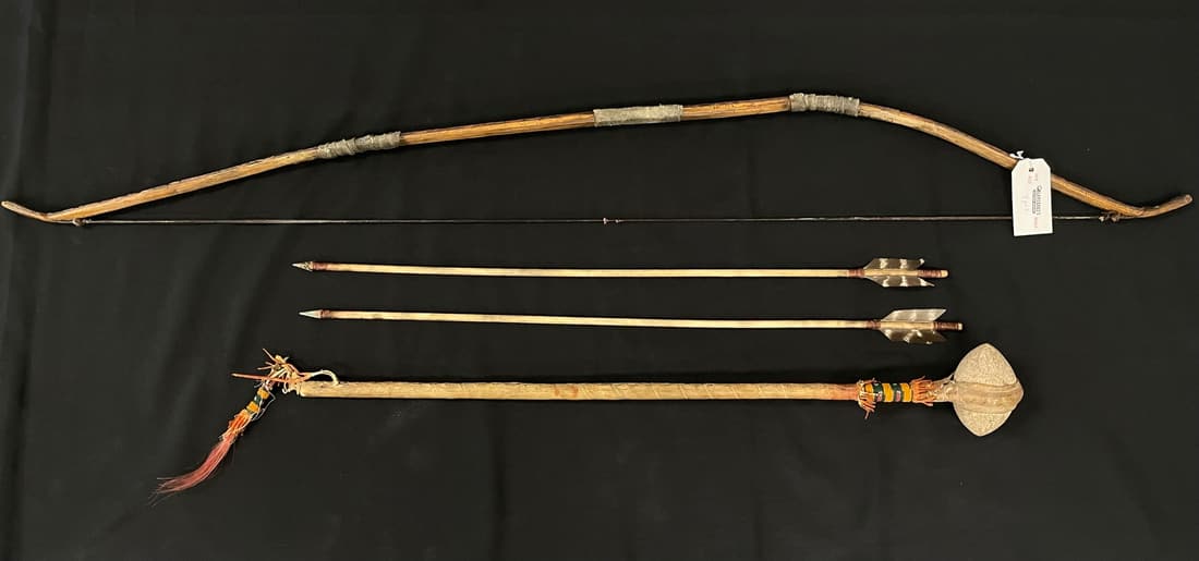 Native American Battle Club Long Bow & Arrows Auction