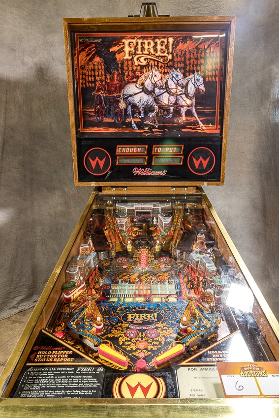 FIRE! CHAMPAGNE EDITION PINBALL MACHINE