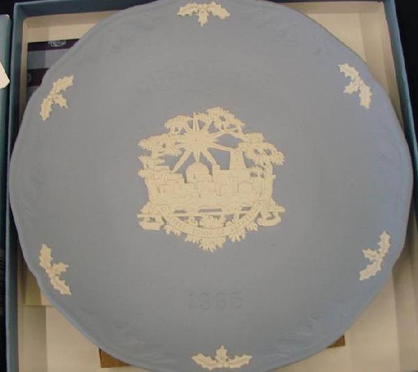 6 Wedgwood Jasperware Plates. Mib