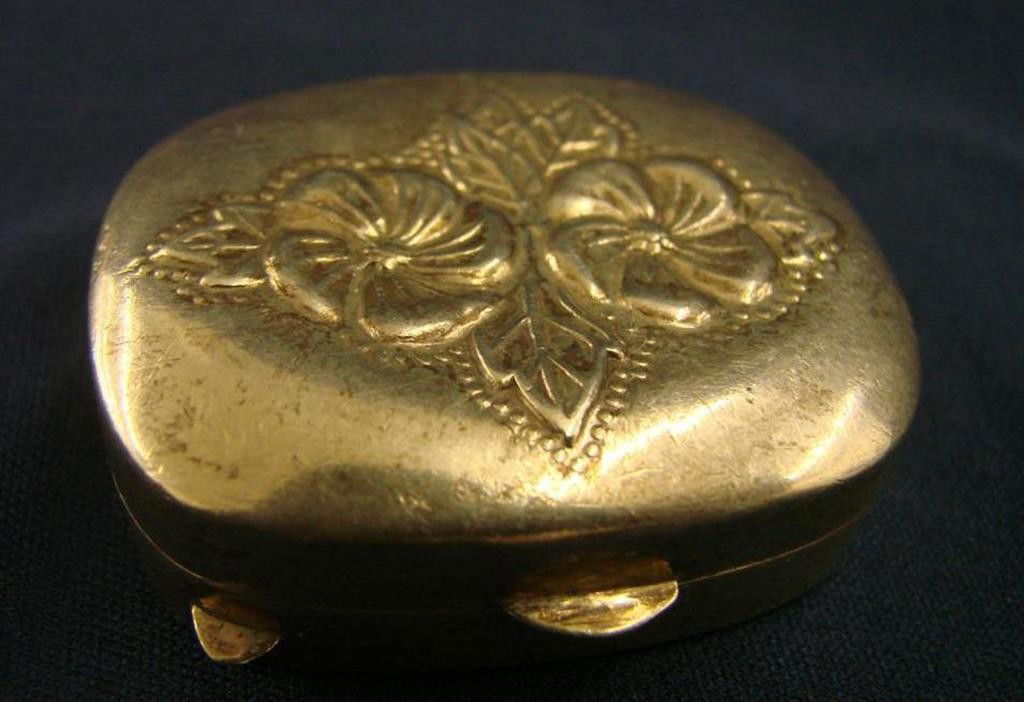 Antique Sterling Silver Pill Box W/ Floral & Leaf