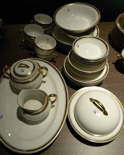 35 Pc Creston Greek Key Dinnerware