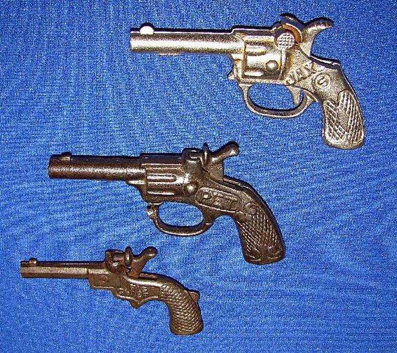 THREE CAST IRON SMALL SINGLE SHOT CAP GUNS - Nov 21, 2009 | Mosby & Co ...