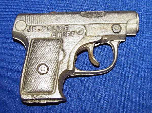 CAST IRON JUNIOR POLICE CHIEF CAP GUN - Nov 21, 2009 | Mosby & Co ...