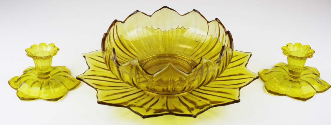 Westmoreland Yellow Lotus Centerpiece Set