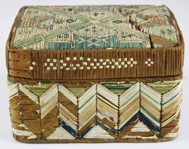 19th c Mi'kmaq quill decorated box - Nov 03, 2017 | Merrill's ...