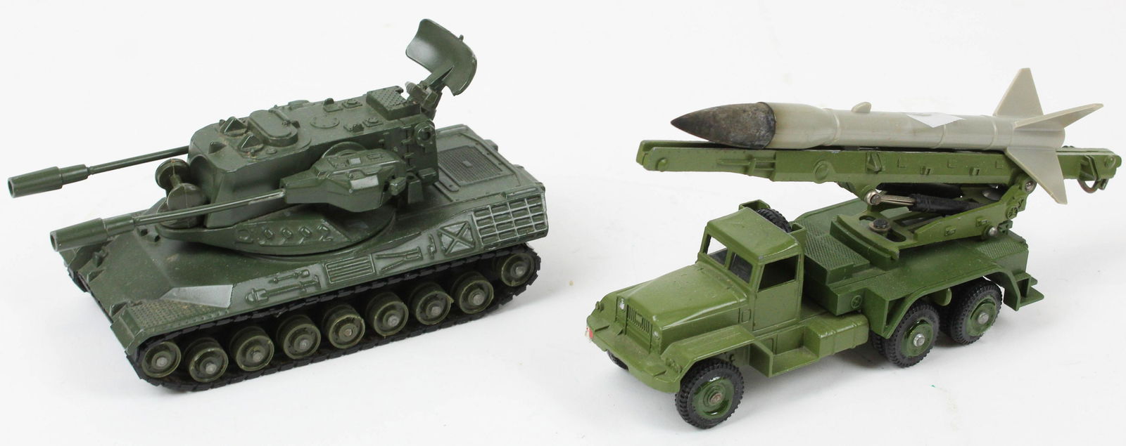 Dinky Diecast Leopard Tank, Rocket Launcher - Jan 25, 2020 | Merrill's ...
