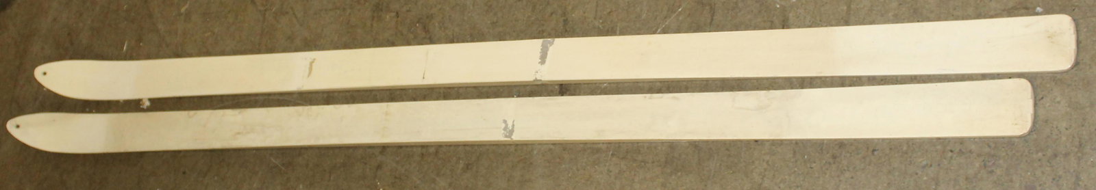 Pair of WWII US Army Skis - Jul 02, 2020 | Merrill's Auctioneers and ...