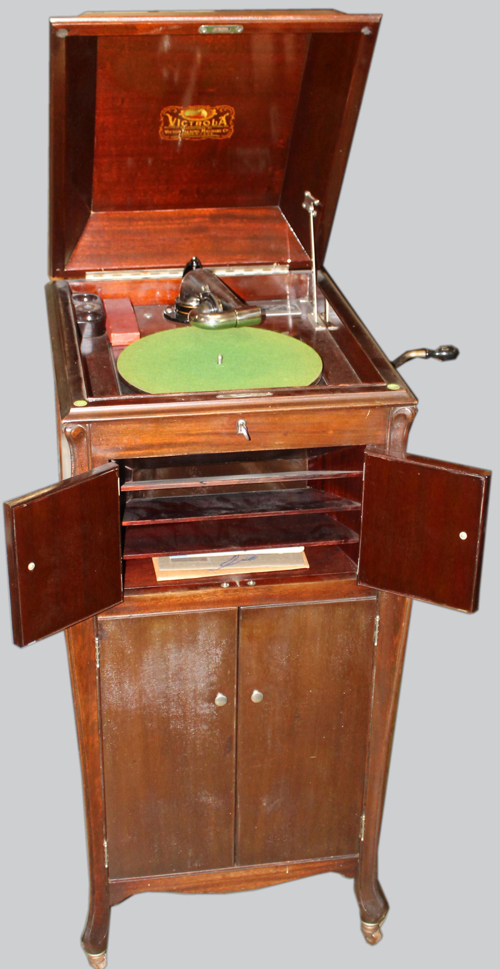 Victor Model XI Victrola Talking Machine - Aug 01, 2020 | Merrill's ...