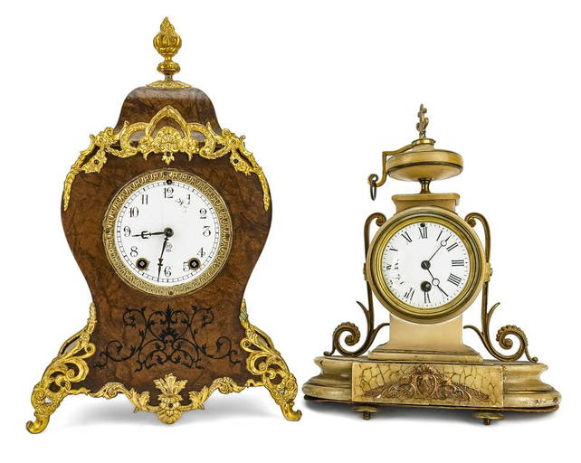 Two Shelf Clocks (#0495) on Aug 26, 2022 | Merrill's Auctioneers and ...