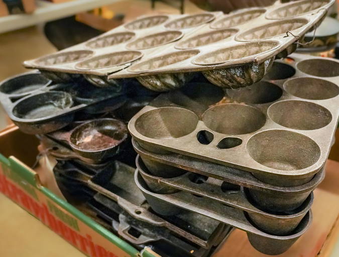 Cast Iron Baking Molds