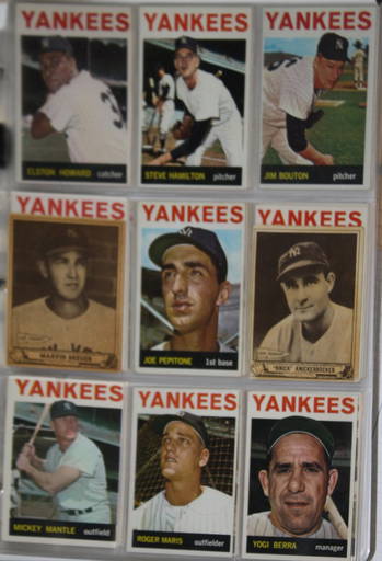 Vintage New York Yankees Baseball Card Collection