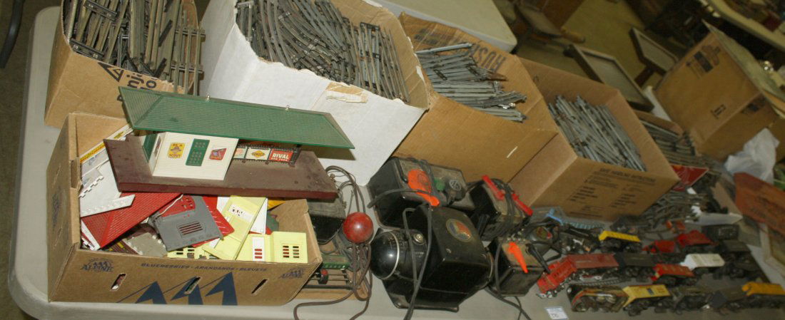 Post War Lionel “o” Gauge Transformers, Train Cars,