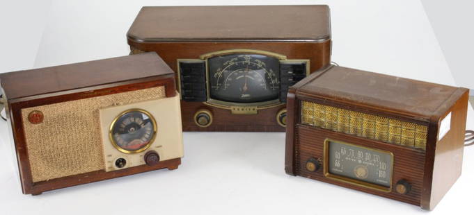 Zenith Table Top Radio