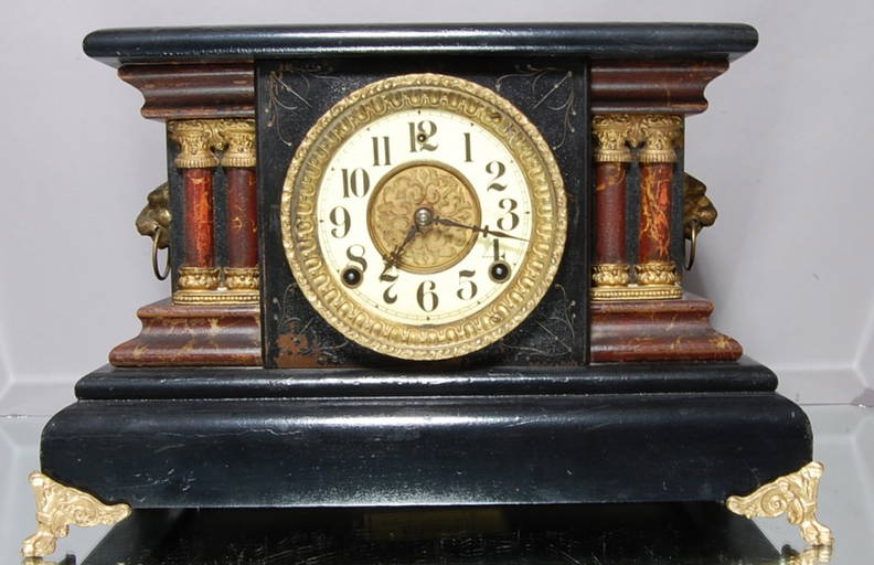 Black Bird Mantle W.l. Gilbert Mantel Clock.