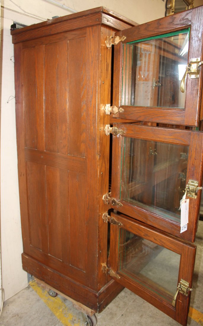 Antique American McCray grocers ice box in oak - Jul 13, 2019 | King ...