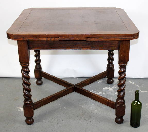 English Draw Leaf Pub Table In Oak With Barley Twist
