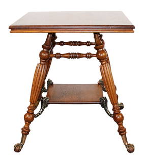 American 'tiger' Oak Round Claw Foot Table