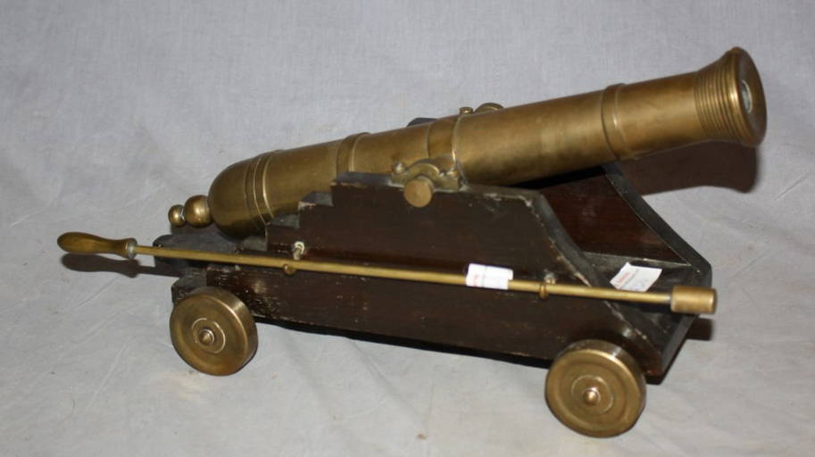 Small Bronze Signal Cannon