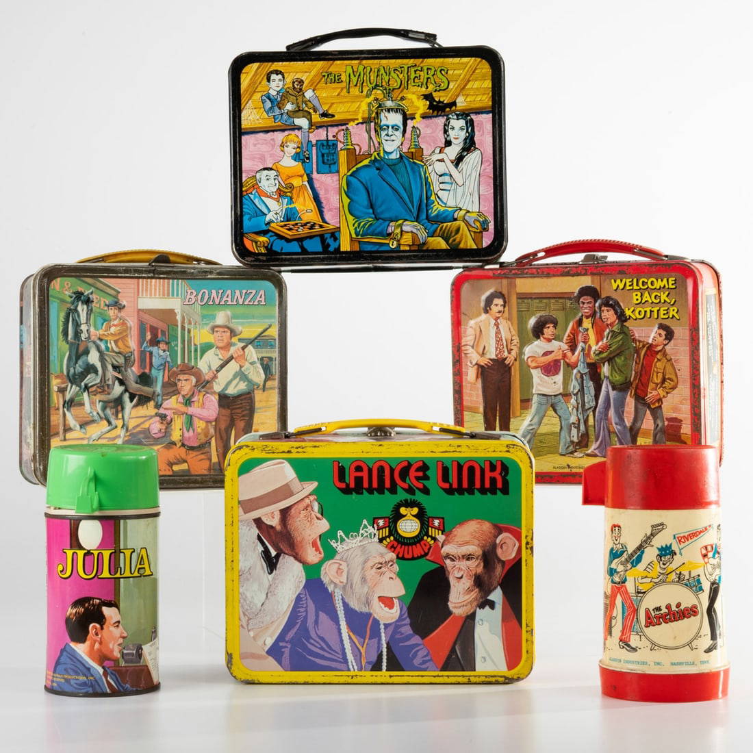 Four Vintage Metal Lunch Boxes And Two Thermos Flasks Auction