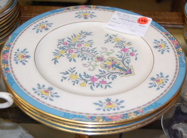 126: SET OF LENOX BLUE TREE CHINA