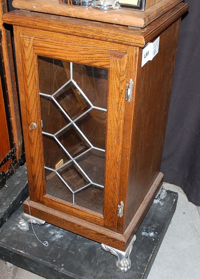 CUSTOM MADE CLAW FOOT SLOT MACHINE STAND