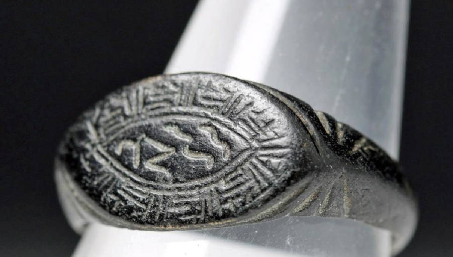 Ancient Samaritan Bronze Signet Ring Byzantine Period