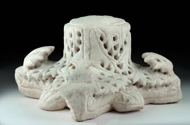 Lovely Detailed Roman Marble Column Capital