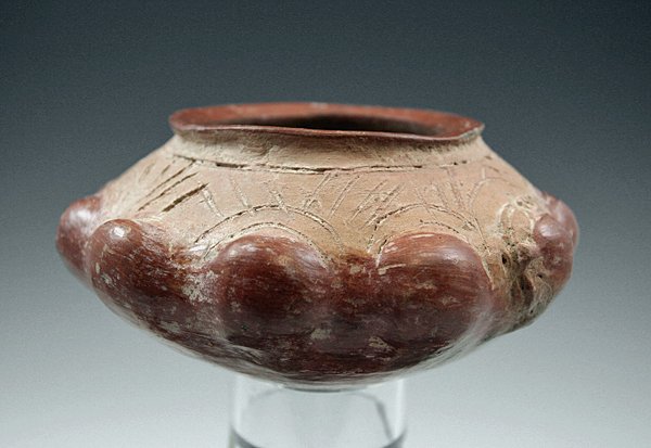 232: An Early Chorrera Lobed Bowl with Face - May 08, 2010 | Artemis ...