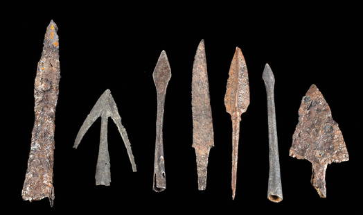 Collection Of Arrowheads & Spears