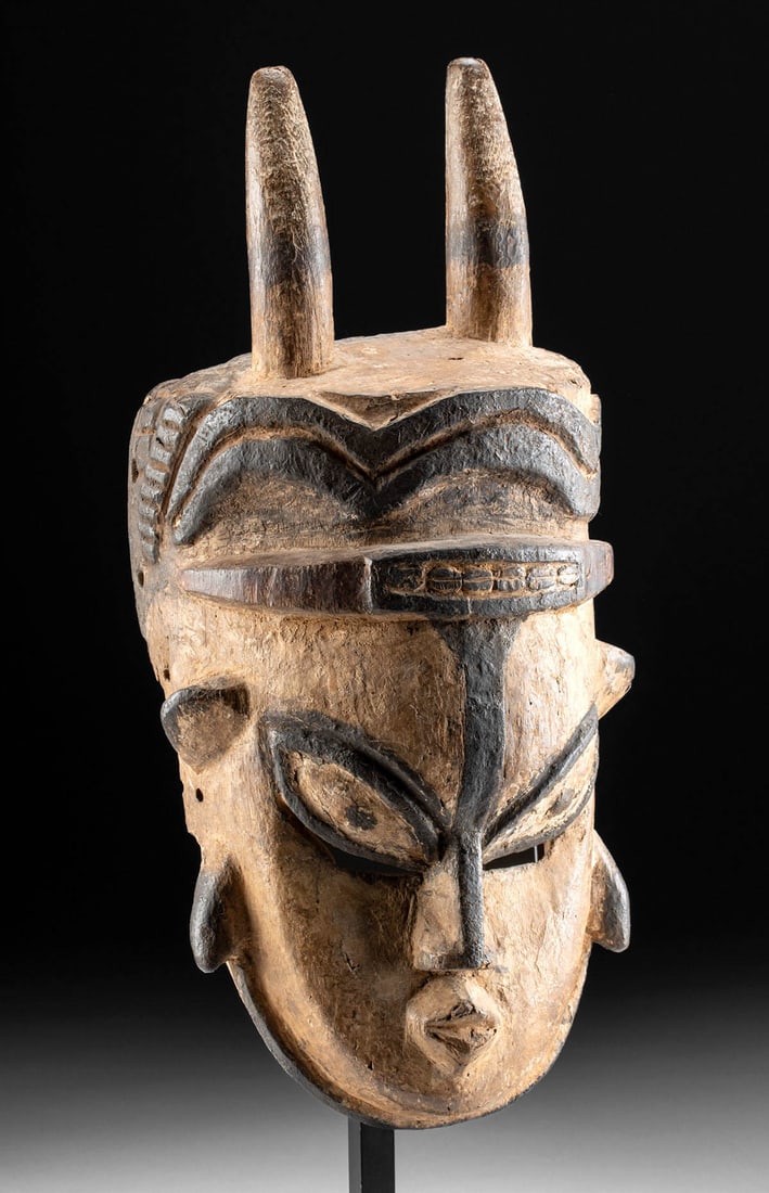 African Edo / Bini Wood Mask W/ Horns Auction