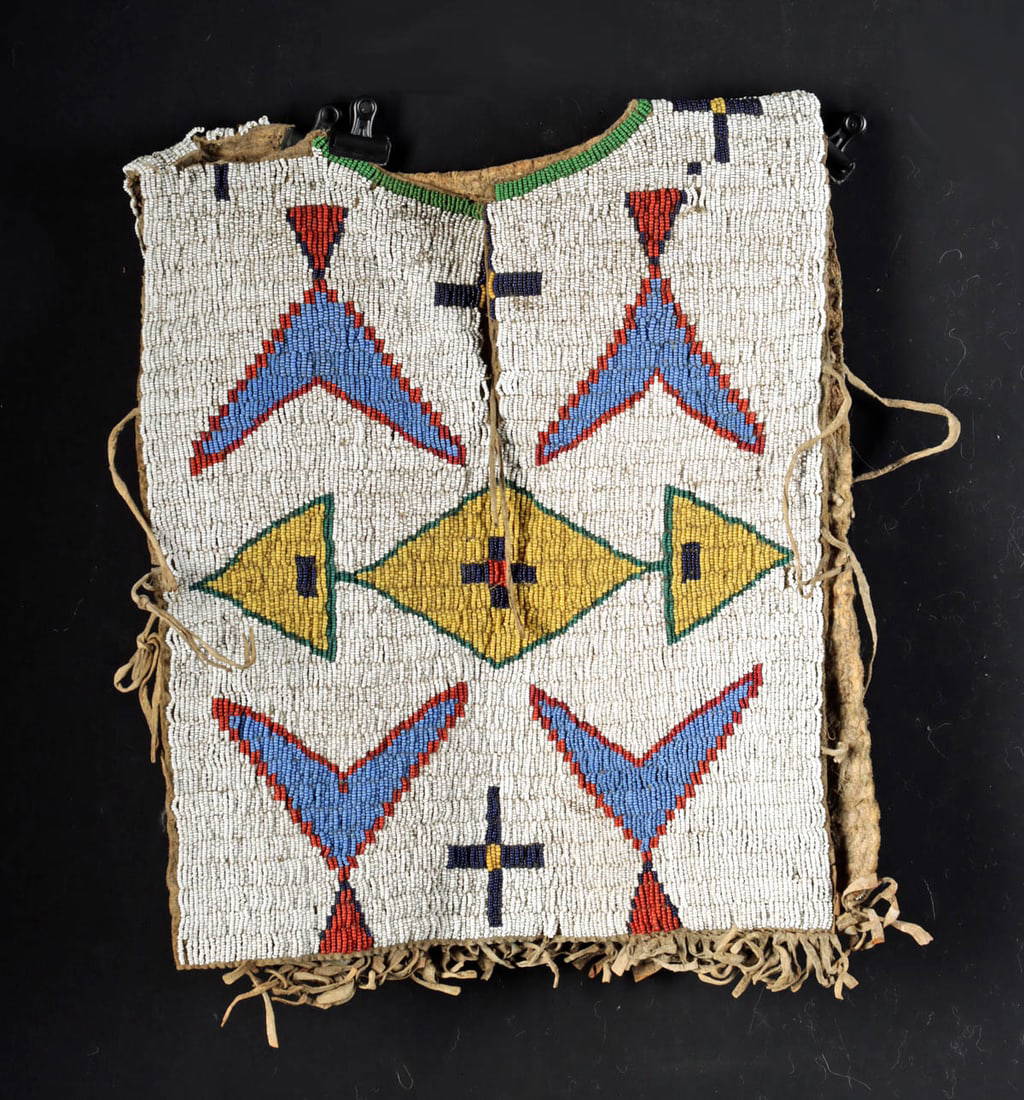 19th C. Native American Sioux Beaded Child's Tunic Auction